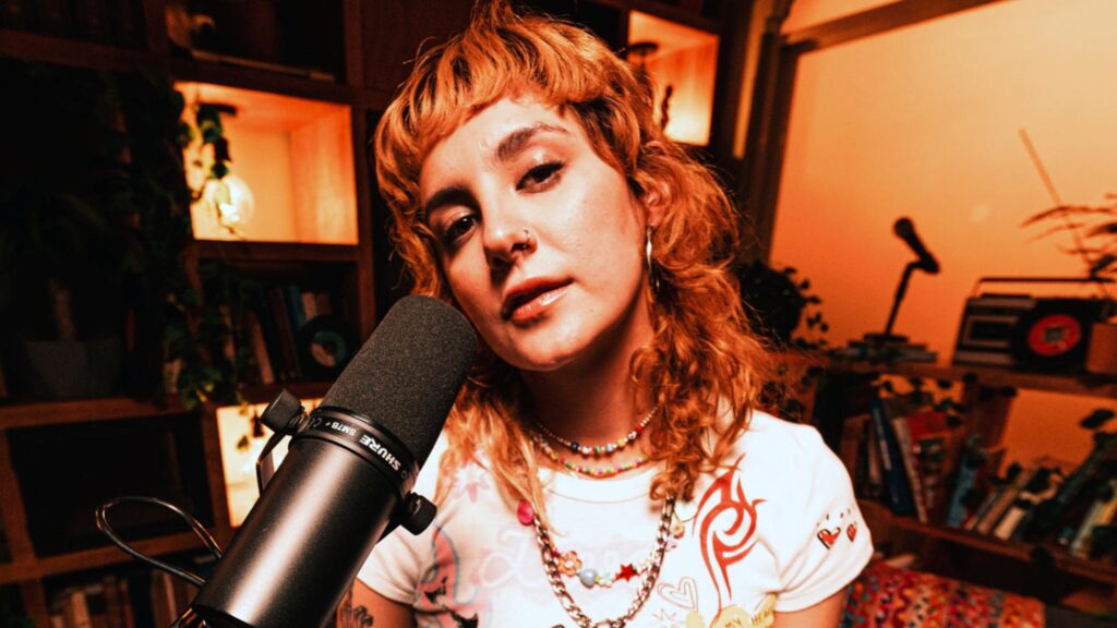 RENEE llegará a Puebla con su Algo Bien Tour - Mundo Indie Mx