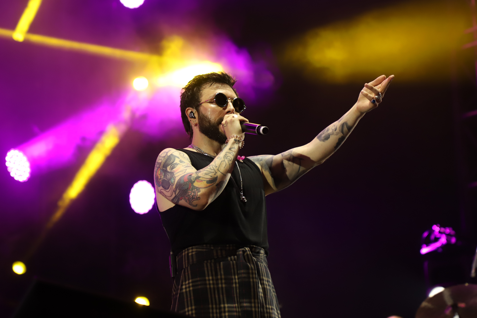 Sabino regresa a Monterrey con un show frenético en Showcenter Complex ...