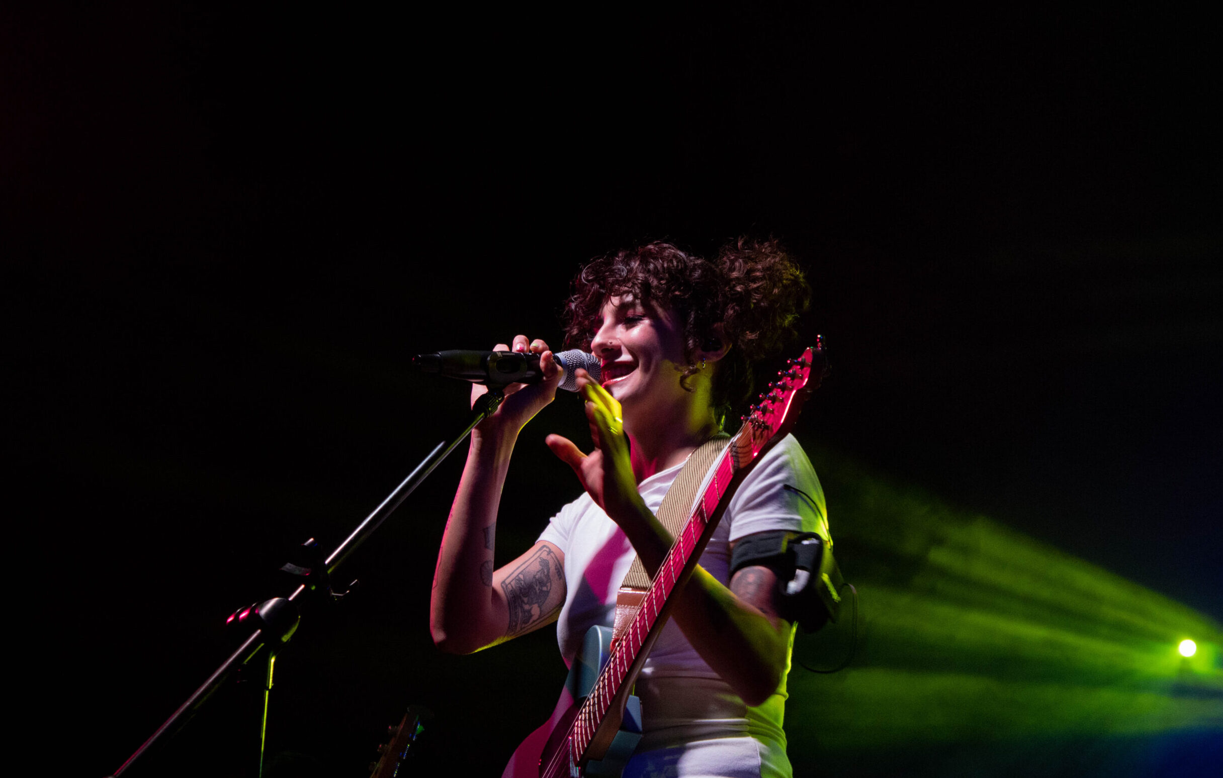 Renee Pinta Emociones en Puebla: “Algo Bien Tour" - Mundo Indie Mx