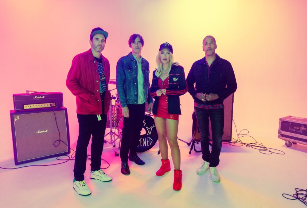 METRIC lanza su nuevo álbum 'FORMENTERA II' - Mundo Indie Mx