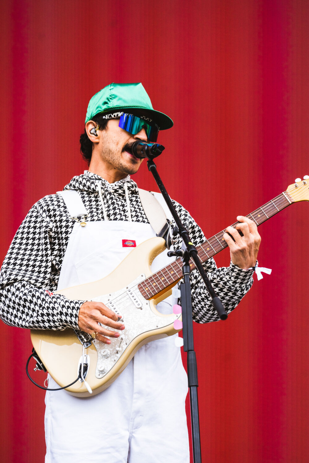 Caloncho vuelve a Tecate Pa’l Norte con un show lleno de frescura y ...